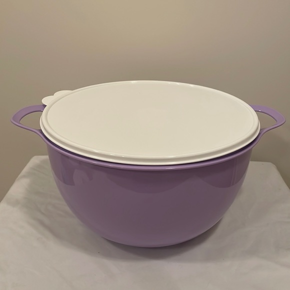 Tupperware | Kitchen | Liter Tupperware Mixingstorage Bowl With Lid New ...